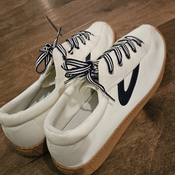 Tretorn | Shoes | Tretorn Sneakers With Gum Sole Like New Size | Poshmark